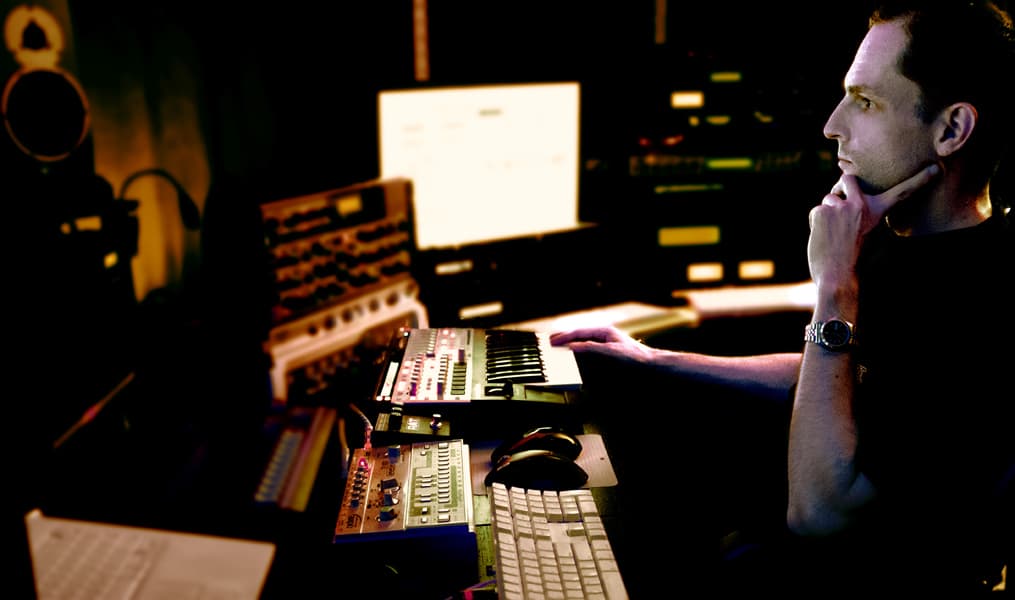 Artist Interview Julius Dobos – Part I | sonible Blog